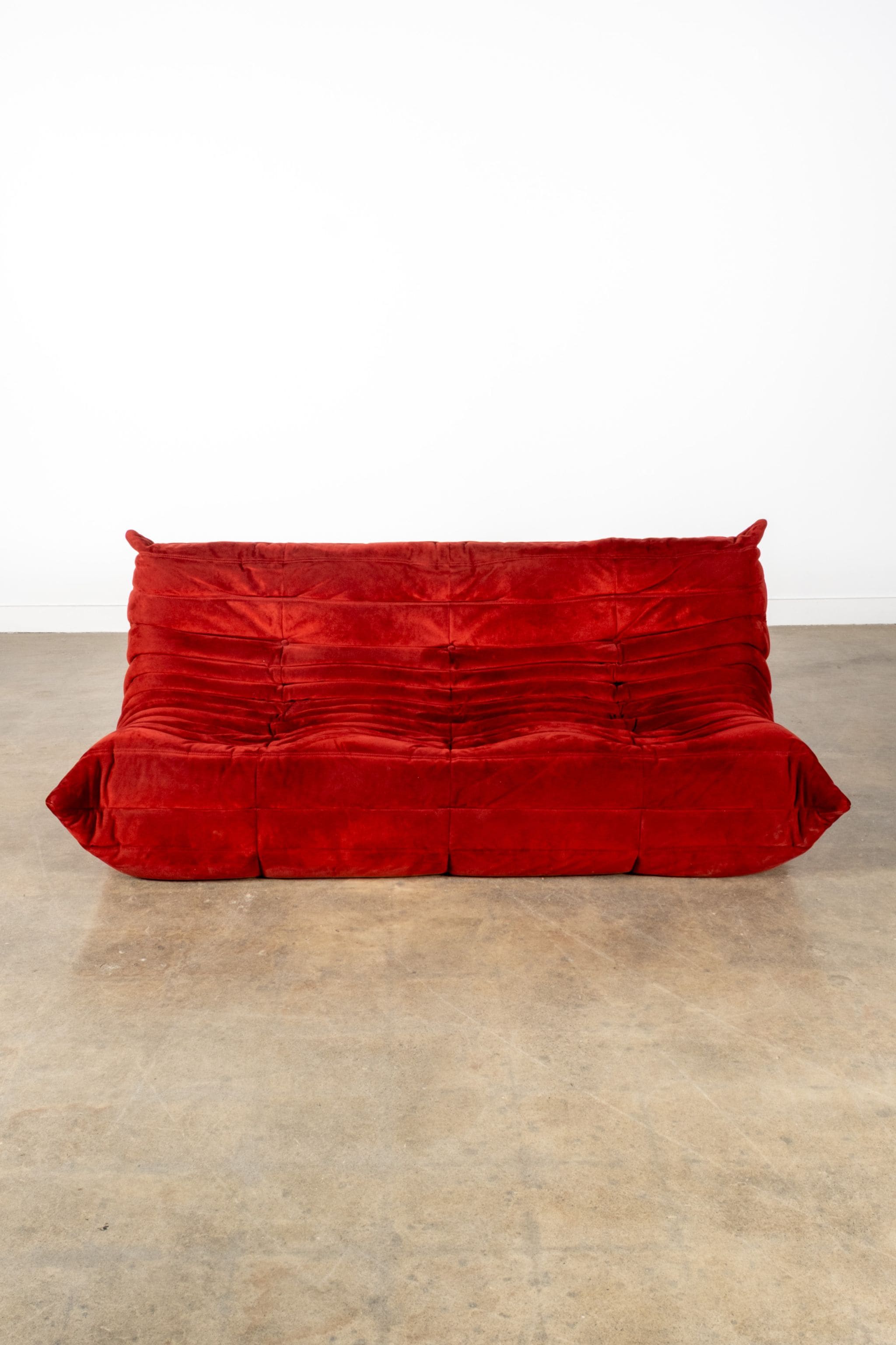 Vintage Ligne Roset 3-Seater TOGO, Original Burgundy Fabric | Bonne Choice