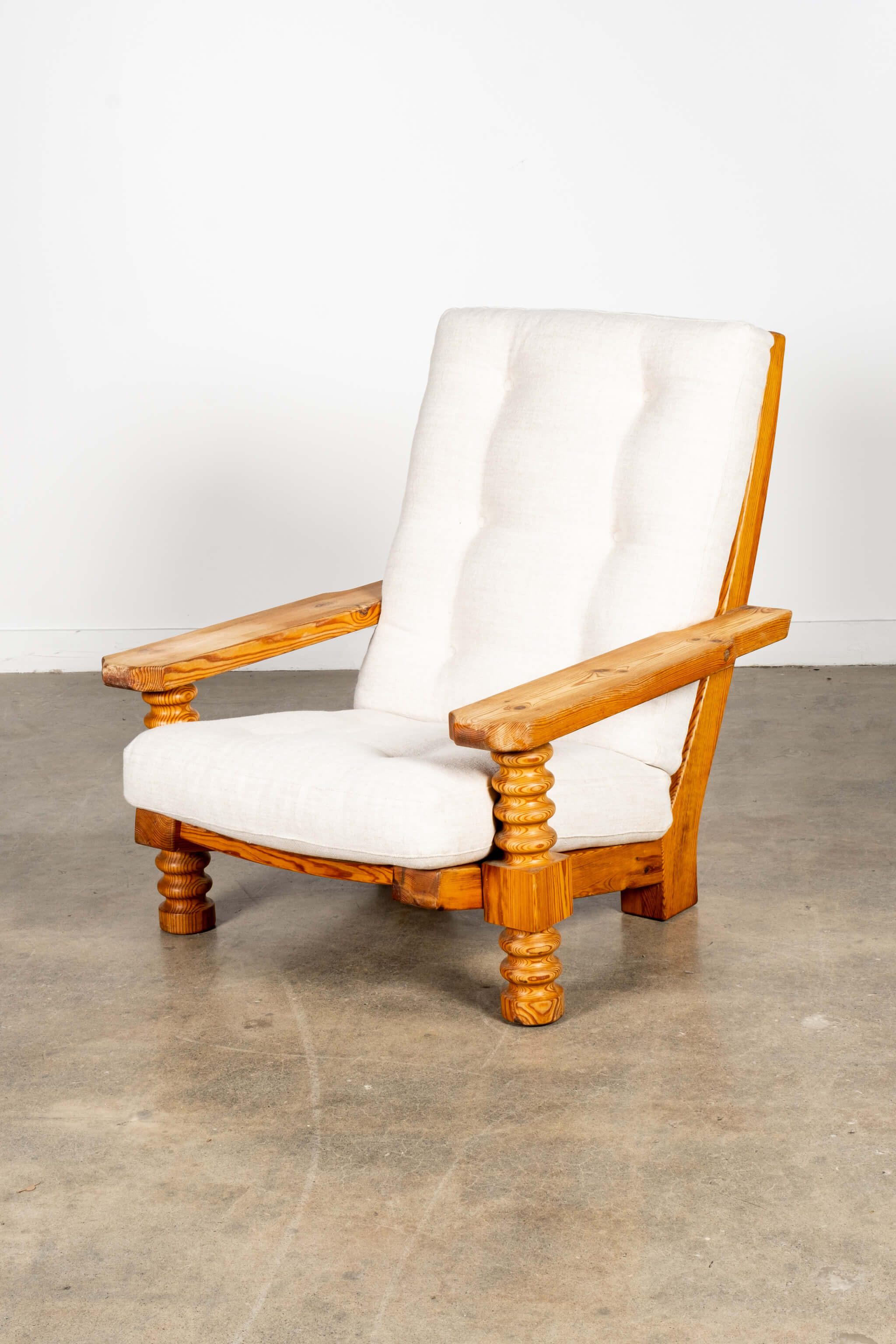 Brutalist Pine Spool Armchair – Bonne Choice