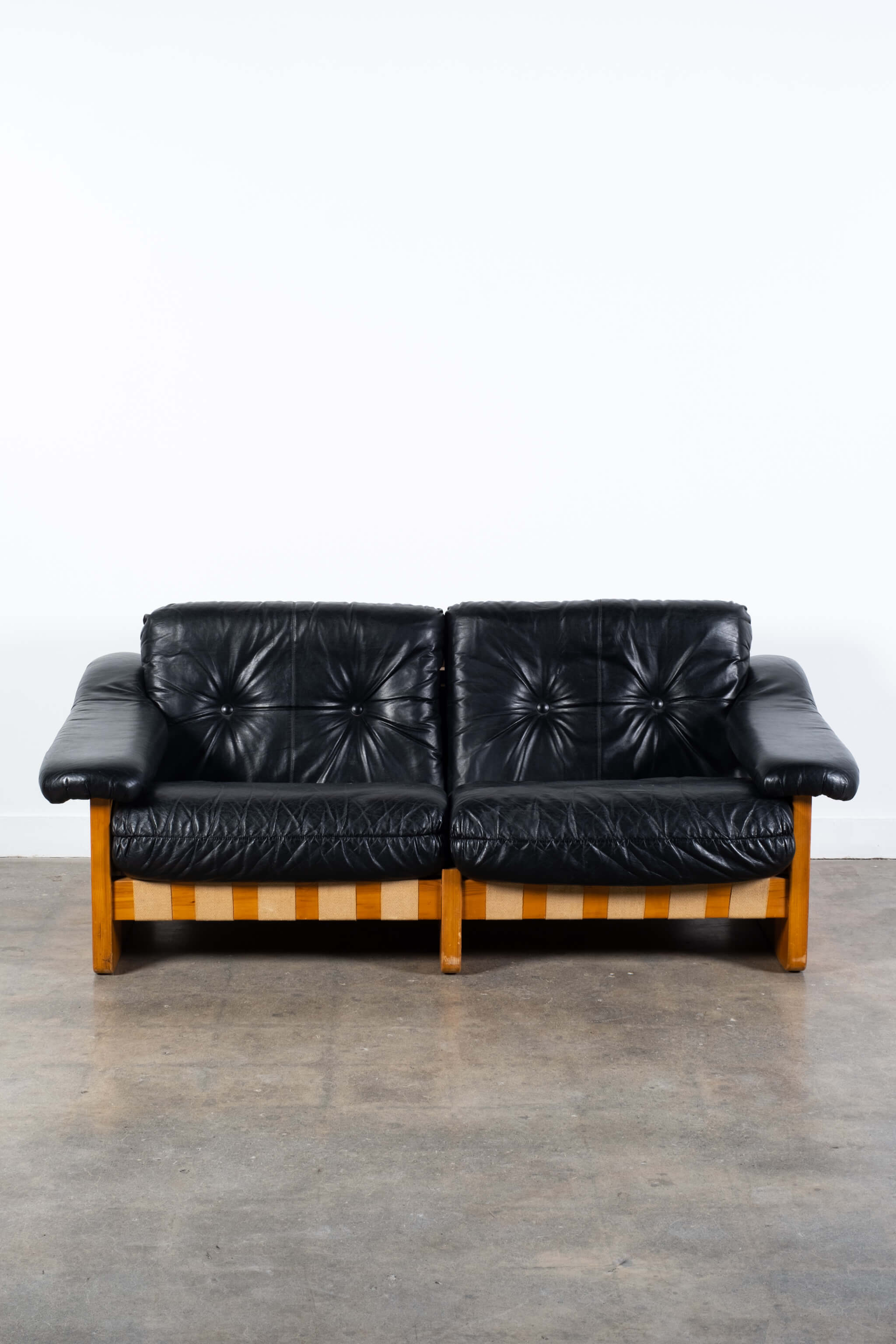 Italian 2-Seater Sofa in Pine and Leather | Bonne Choice