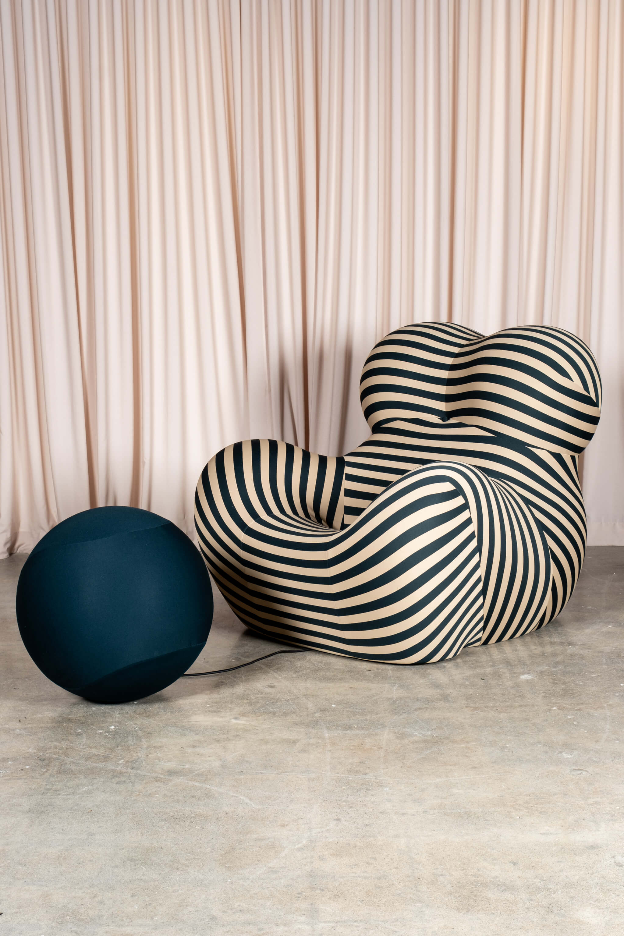 'La Mamma' Up 5/6 Lounge Chair & Ottoman, Green Stripe | Bonne Choice