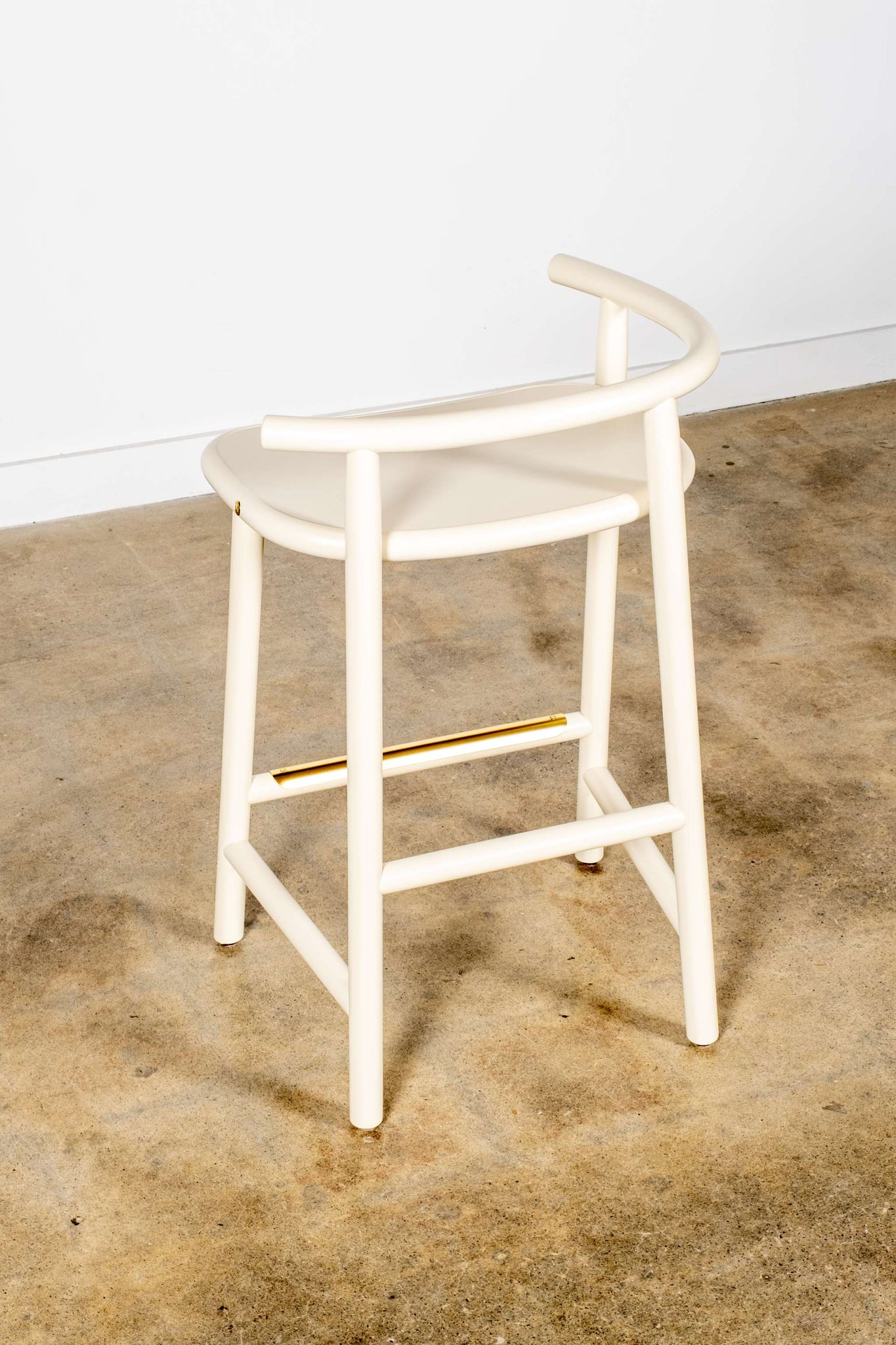 Single Curve Counter Stool by Nendo (Oki Sato) for Wiener GTV Design ...