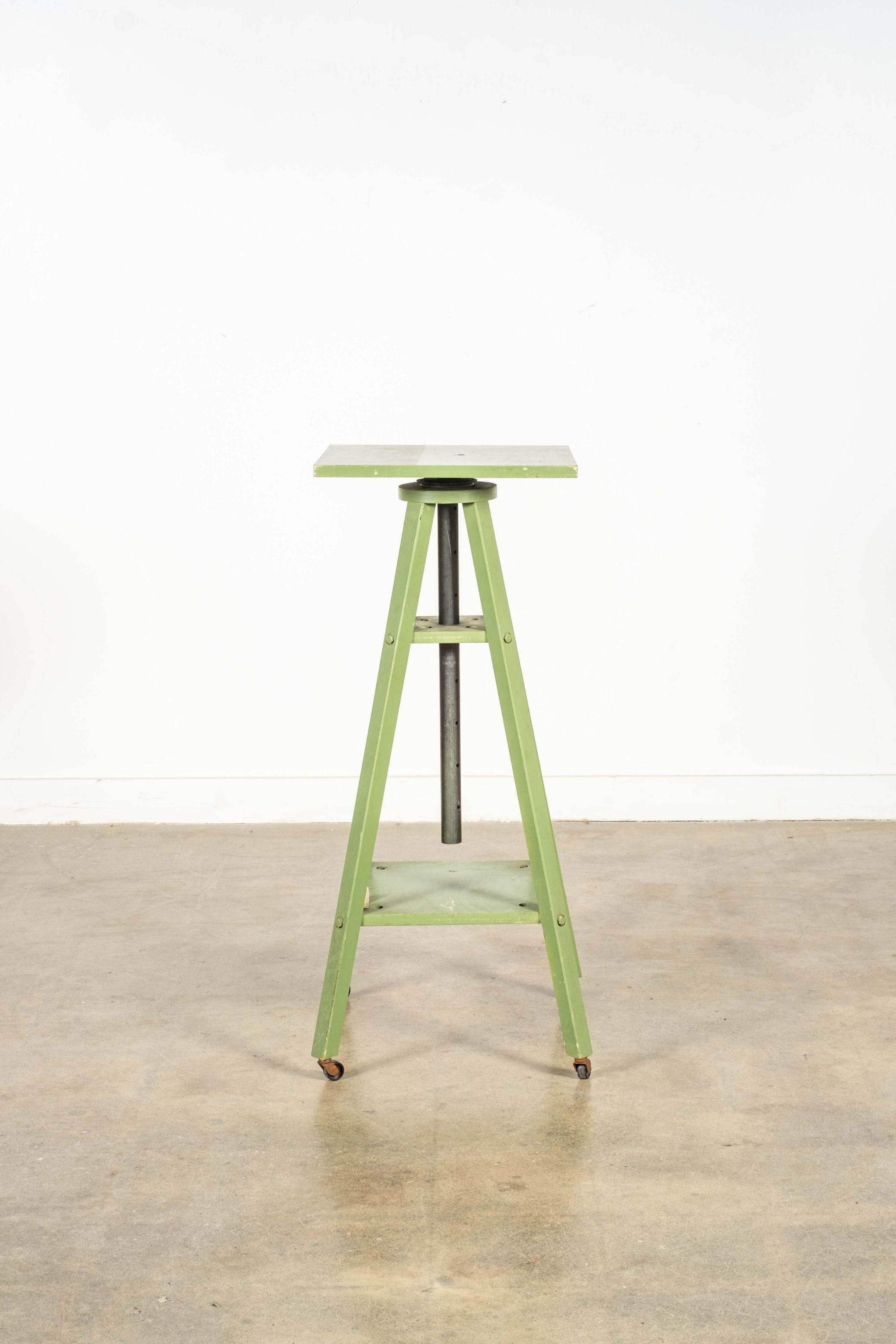 Wood Sculpture Stand | Bonne Choice