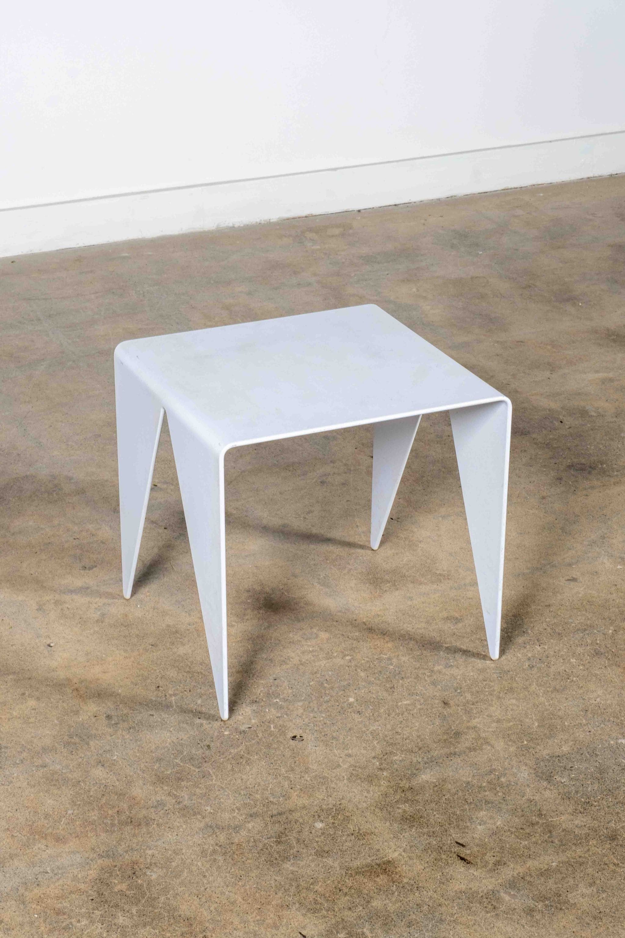 White Metal Side Table | Bonne Choice